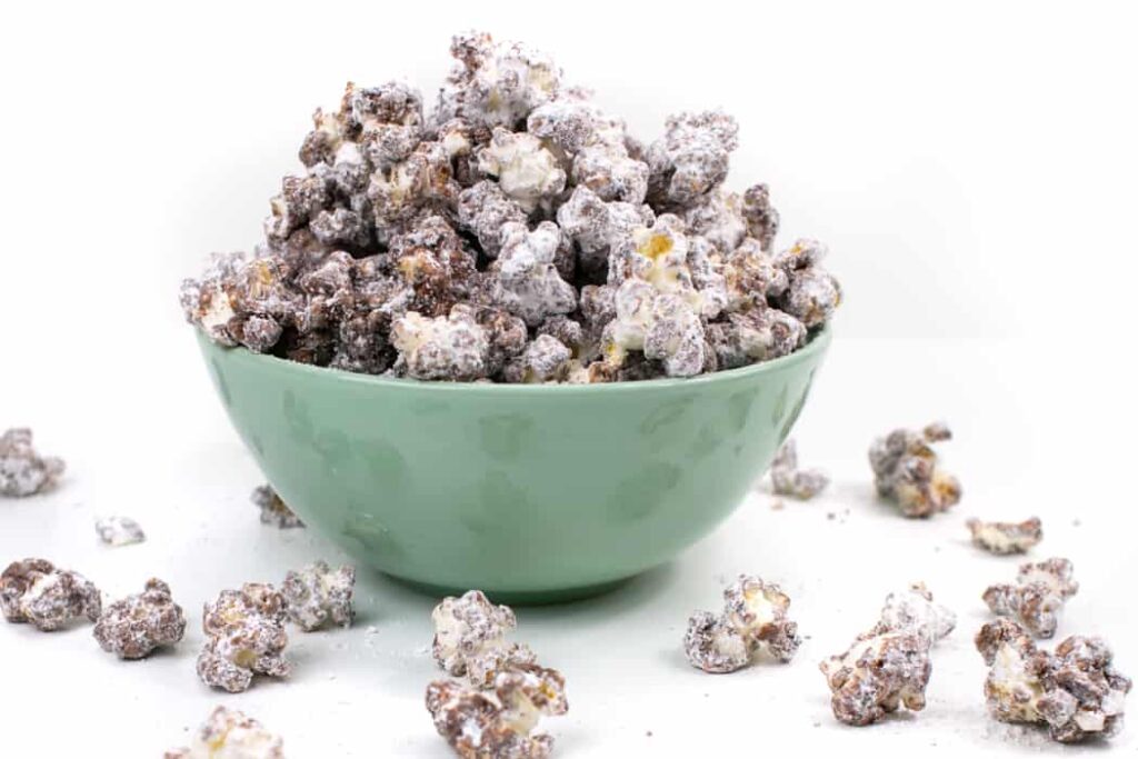 Puppy Chow Popcorn