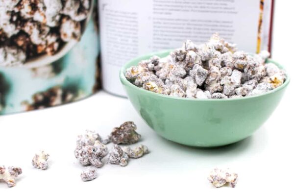 Puppy Chow Popcorn