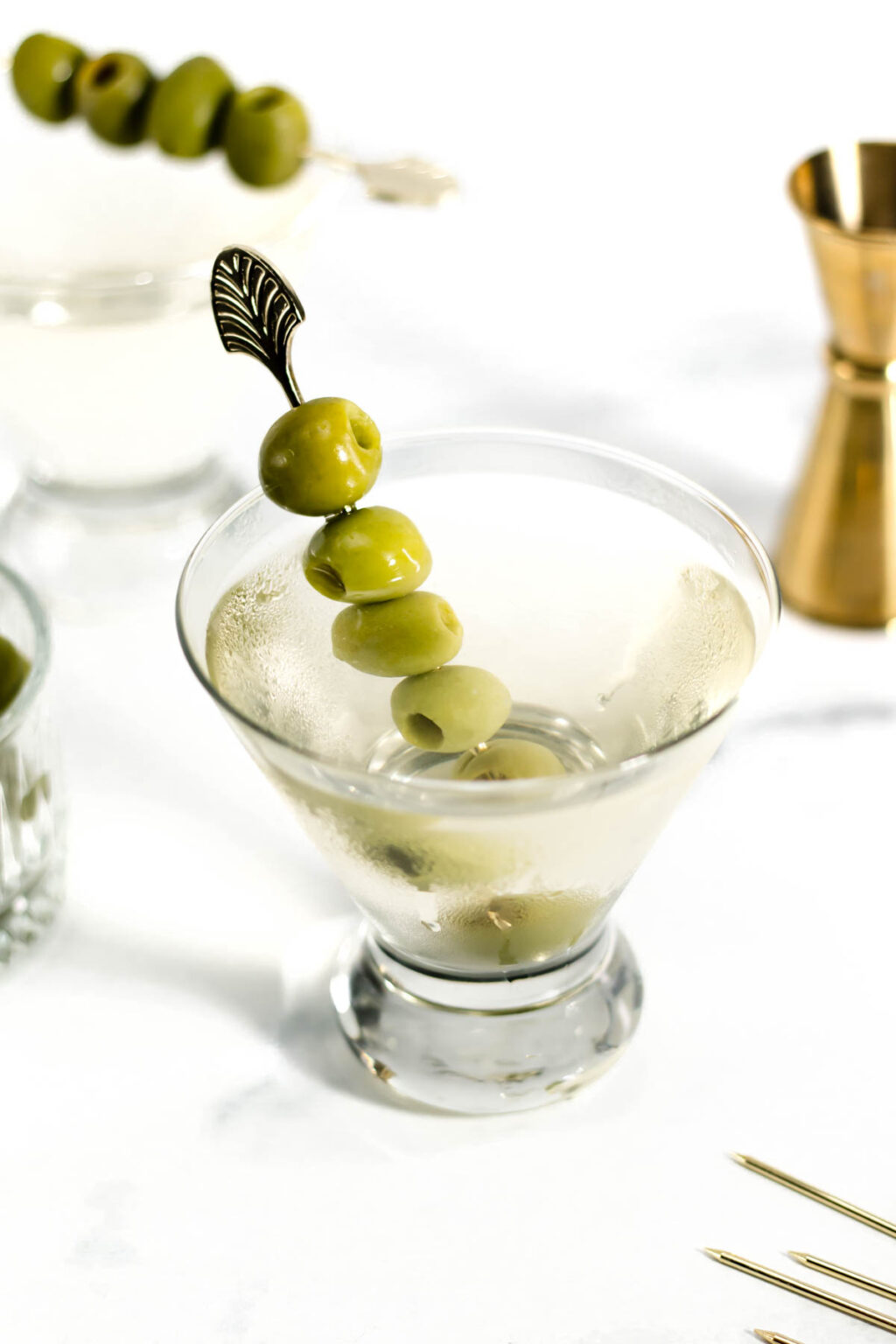 Shaken vs. Stirred Cocktails and More Ways to Make a Mixed Drink ...