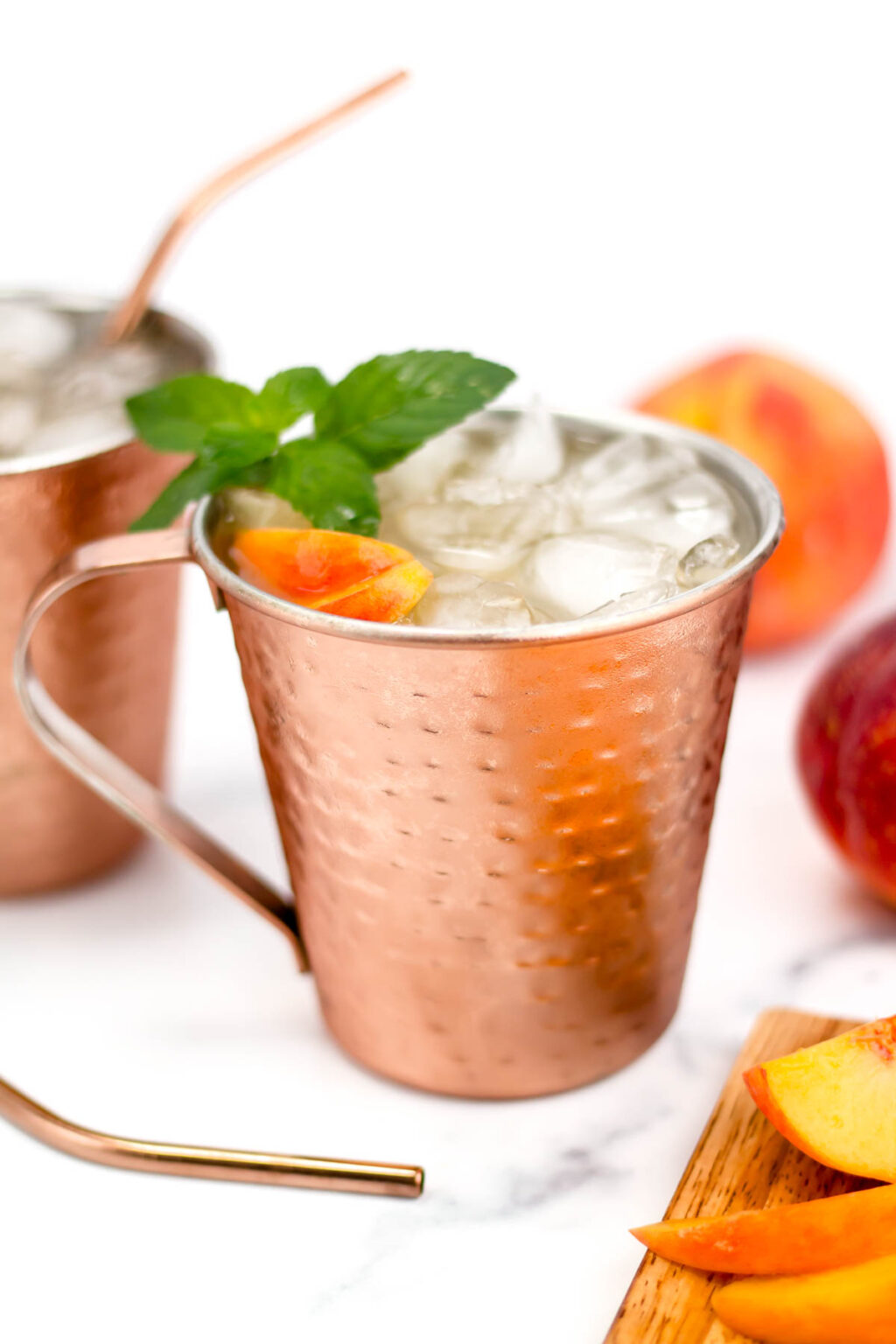 17+ Refreshing Peach Cocktails to Make at Home