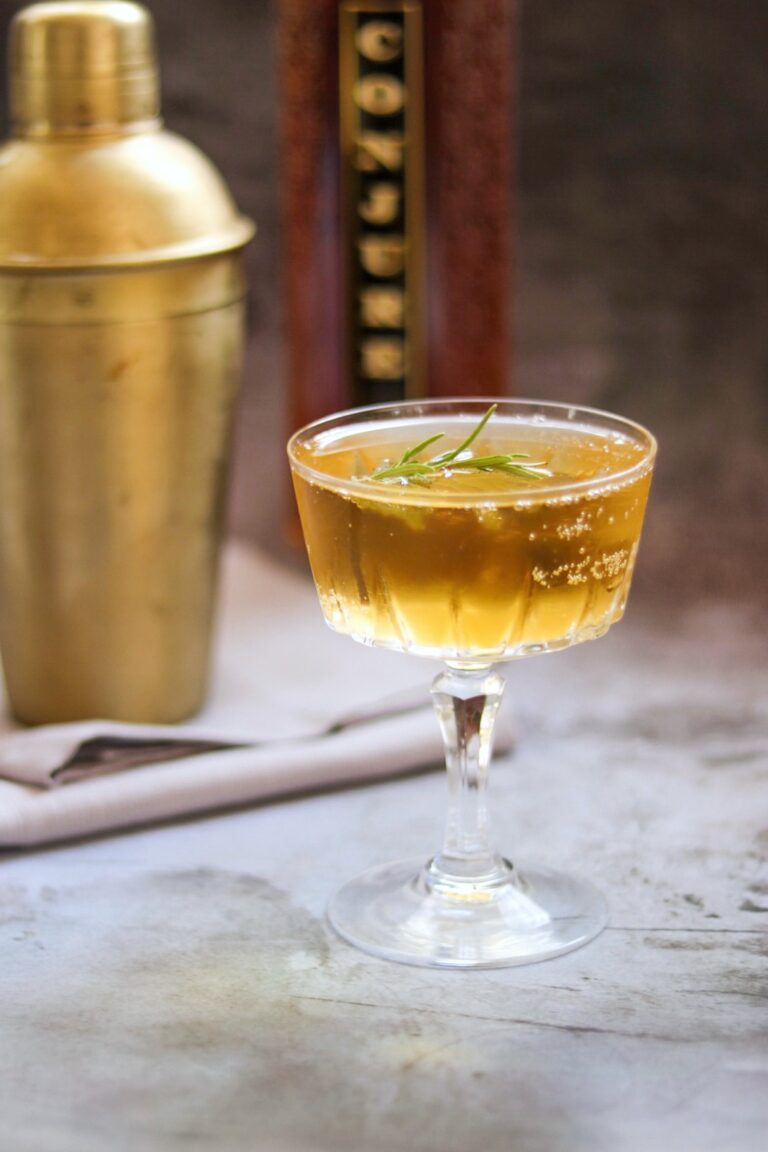 22+ Fun French 75 Variations to Try (Easy Champagne Cocktails)